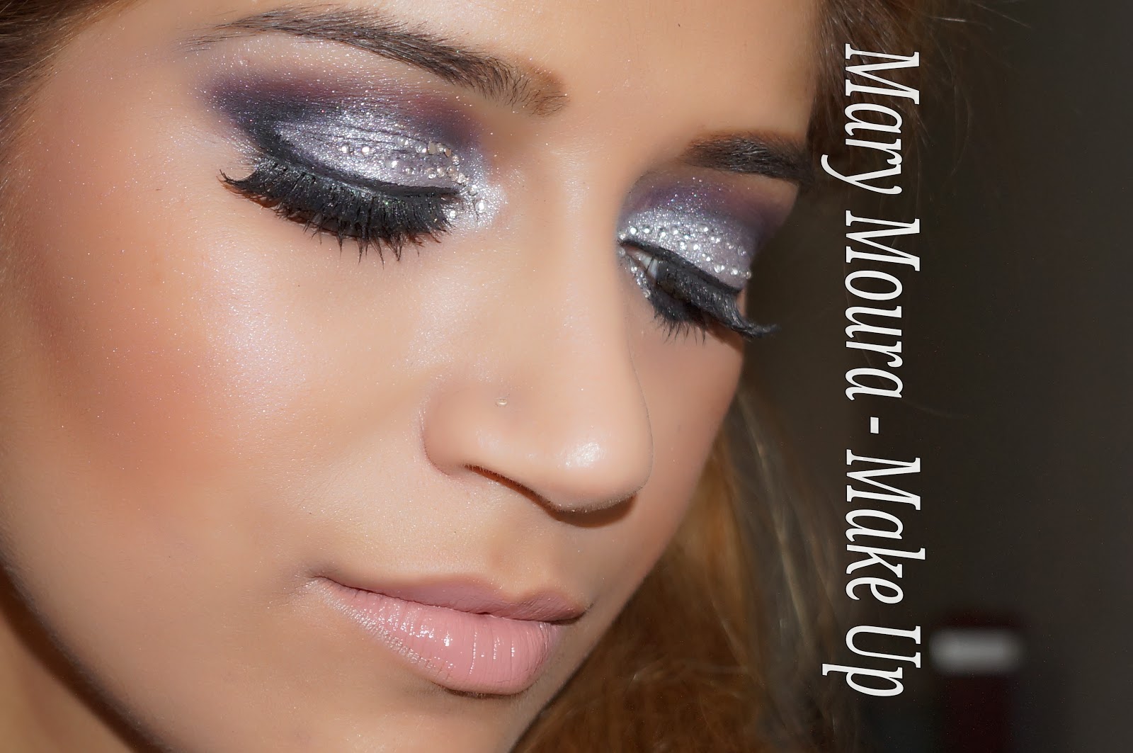 MAKE – STRASS E SOMBRA PRATA. | Mary Moimas - Make Up.