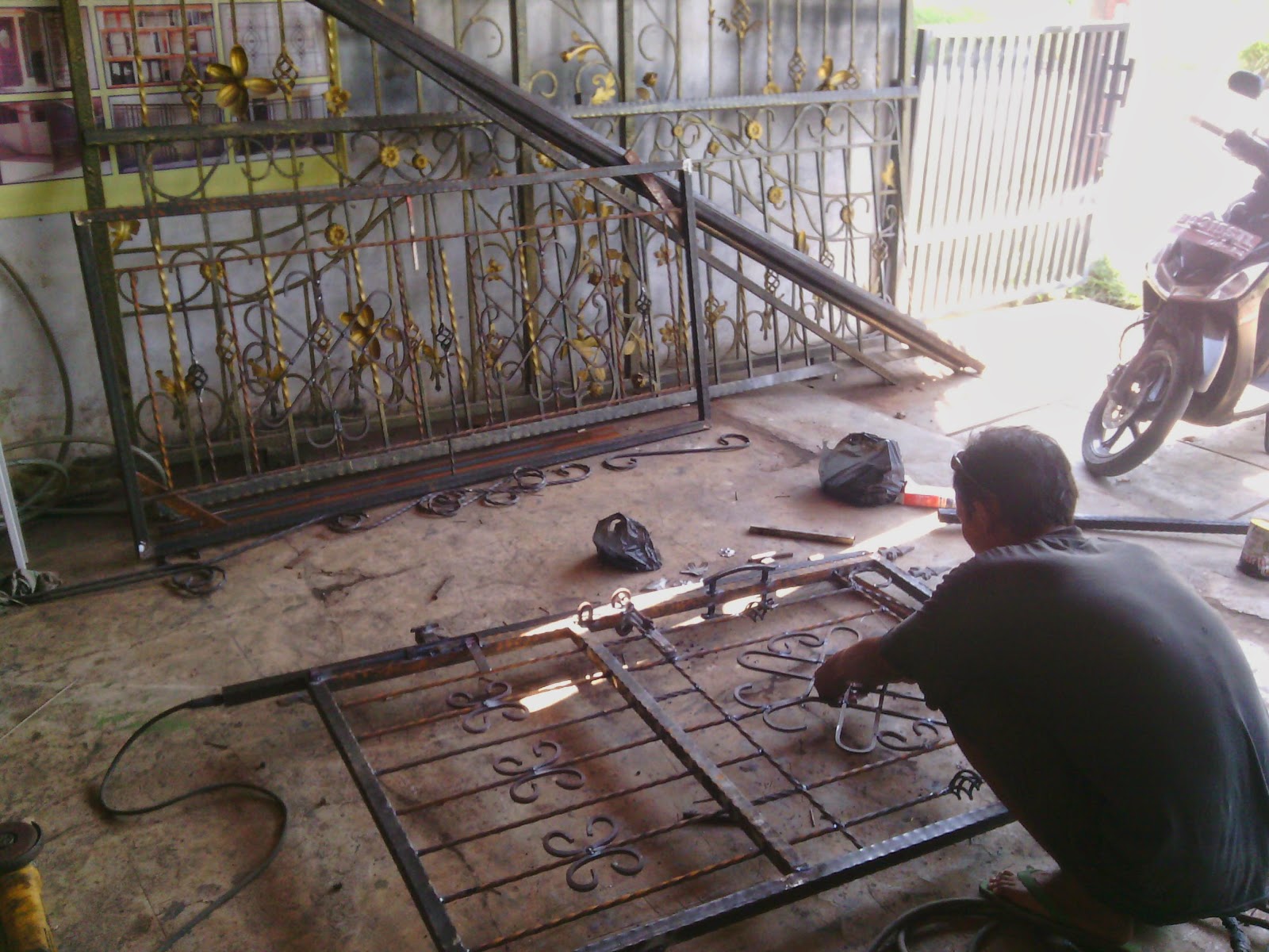 BENGKEL LAS IYANG TEKNIK: pagar tempa