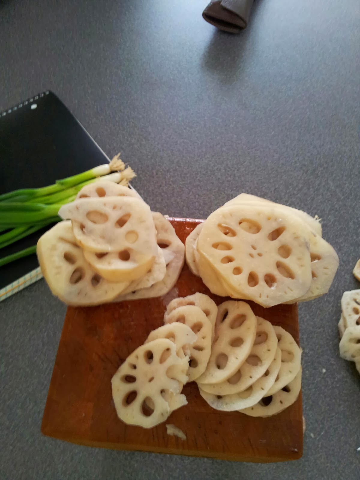 Chinese food culture: Good lotus root