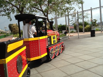 Mini Liew: Mini Express Train Ride @ Vivocity