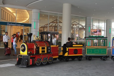 Mini Liew: Mini Express Train Ride @ Vivocity