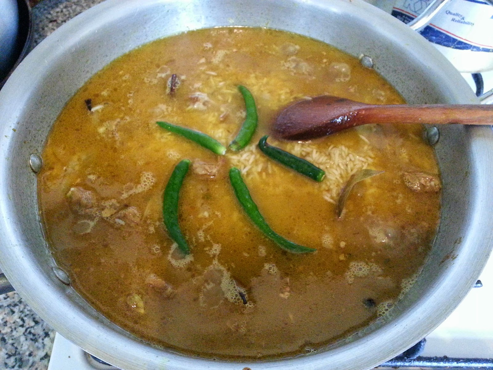 The Travelling Undhal: Meat akhni