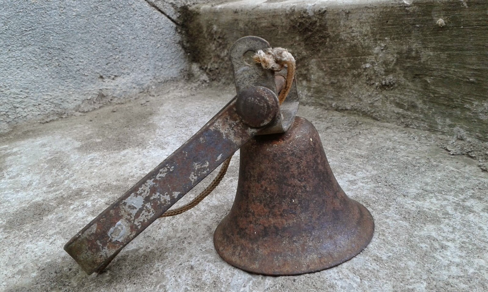 AntikAntikan: Lonceng