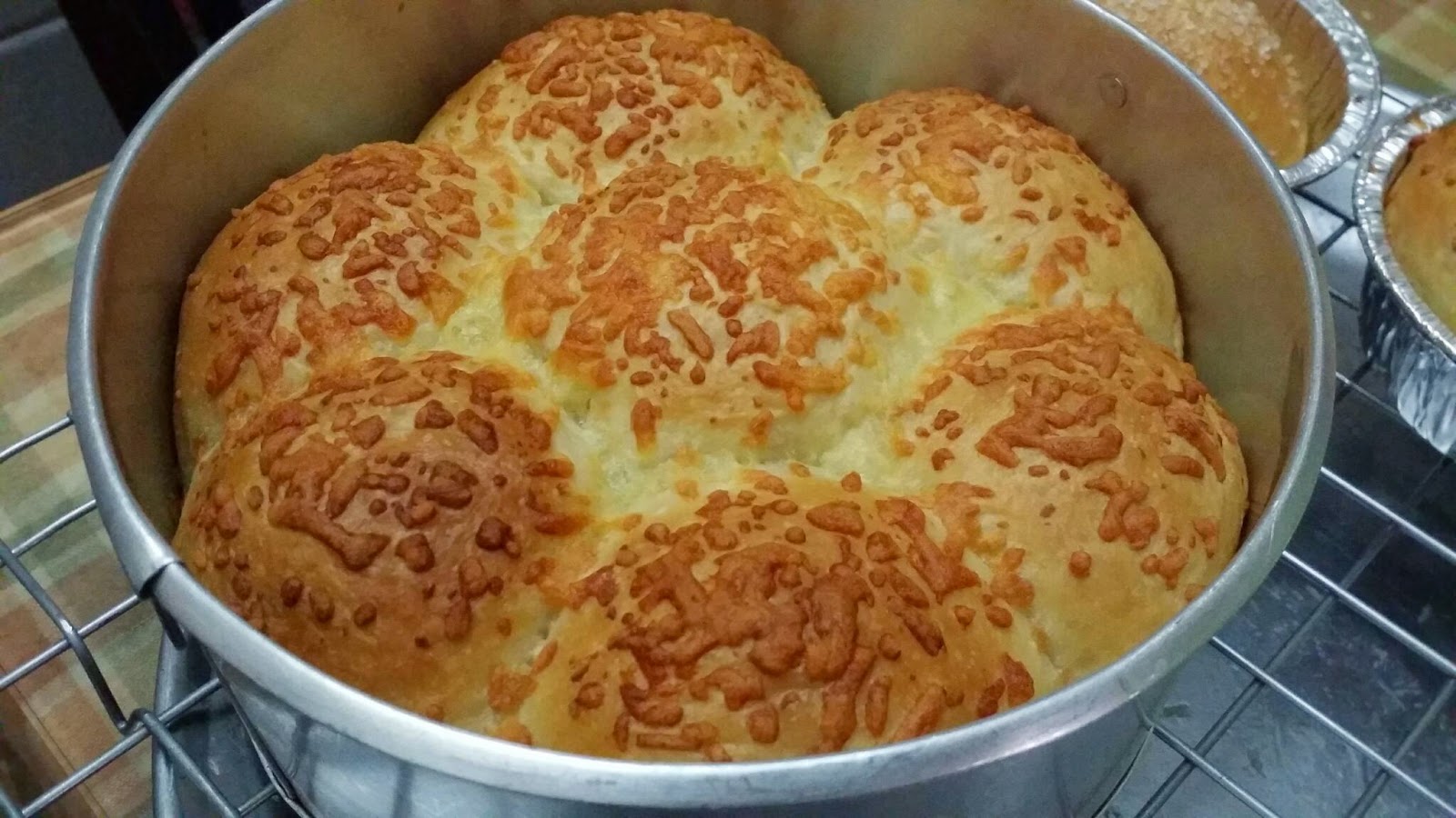 ZULFAZA LOVES COOKING: Roti manis