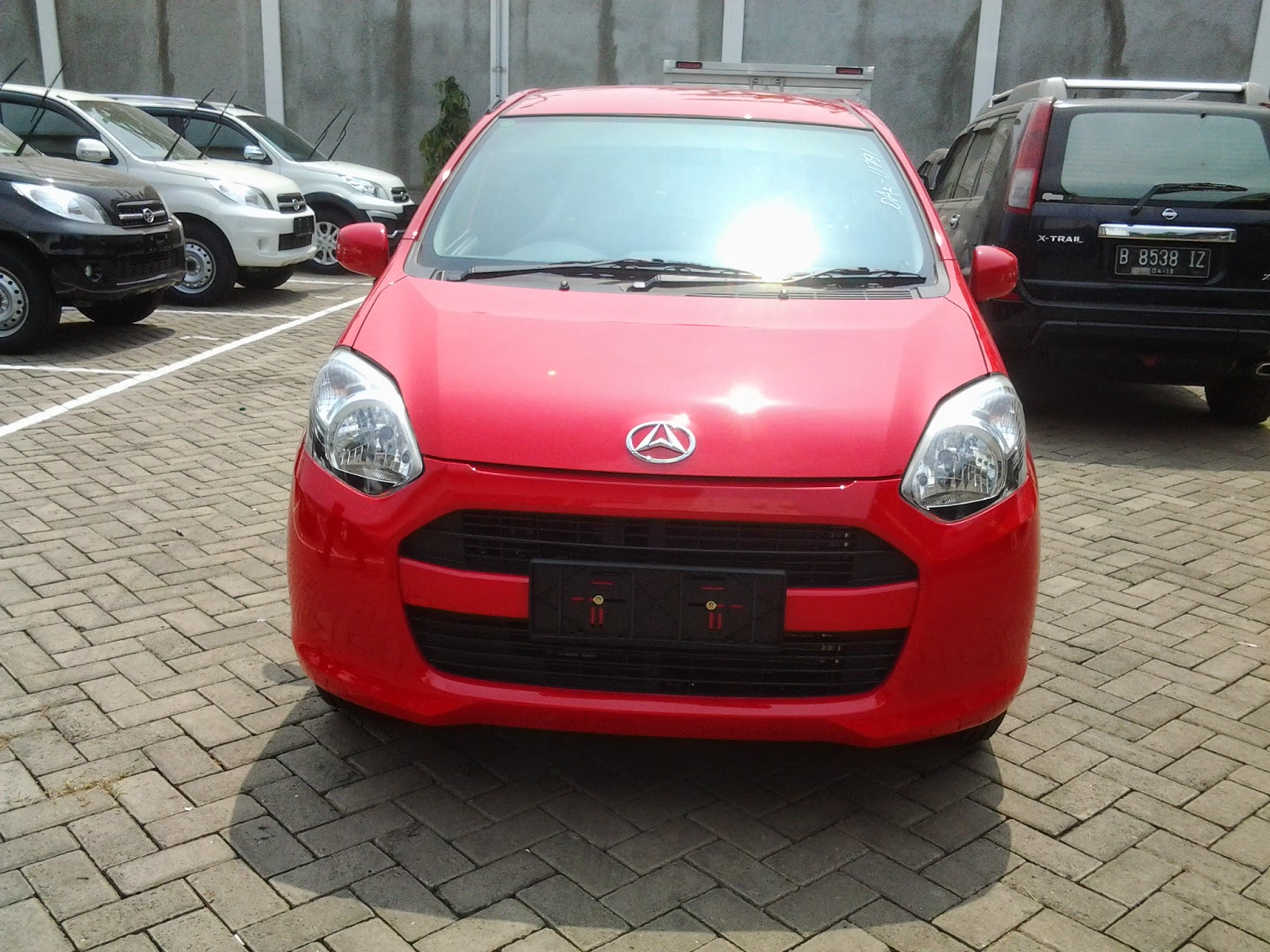 Penawaran Mobil Baru Merek Daihatsu: Ayla type M Manual dan M Automatic