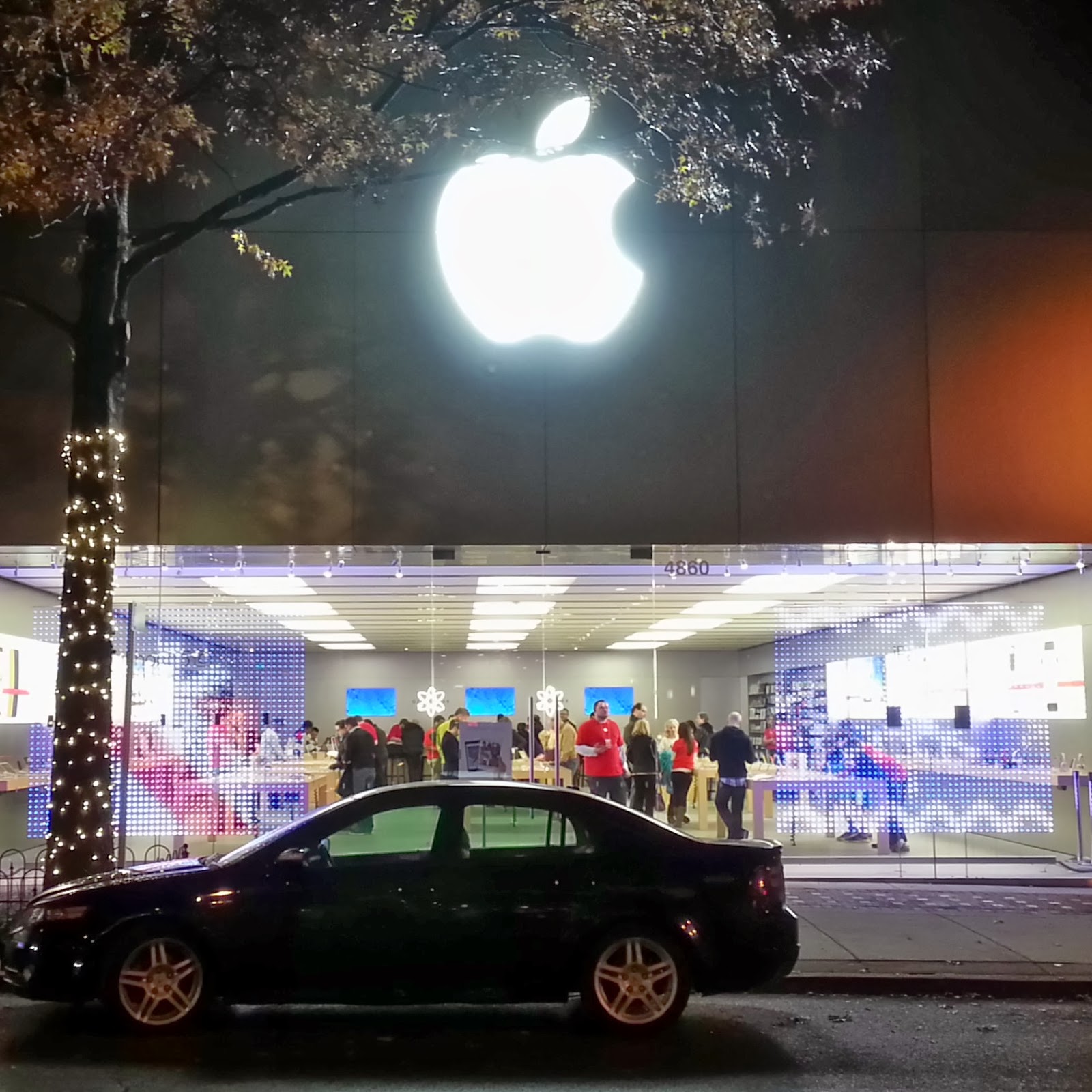 Robert Dyer @ Bethesda Row: BETHESDA ROW APPLE STORE LED WINDOW ...