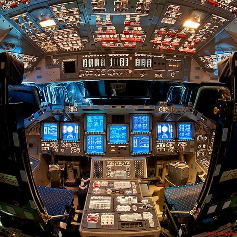 Stunning Photos of Space Shuttle Endeavour’s Flight Deck (Cockpit) | Amusing Planet