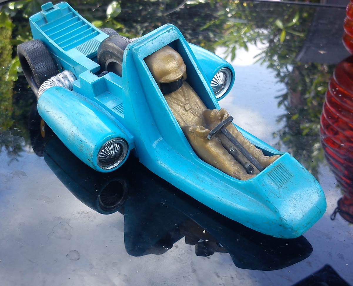 MOONBASE CENTRAL: KENNER SSP REVRODS