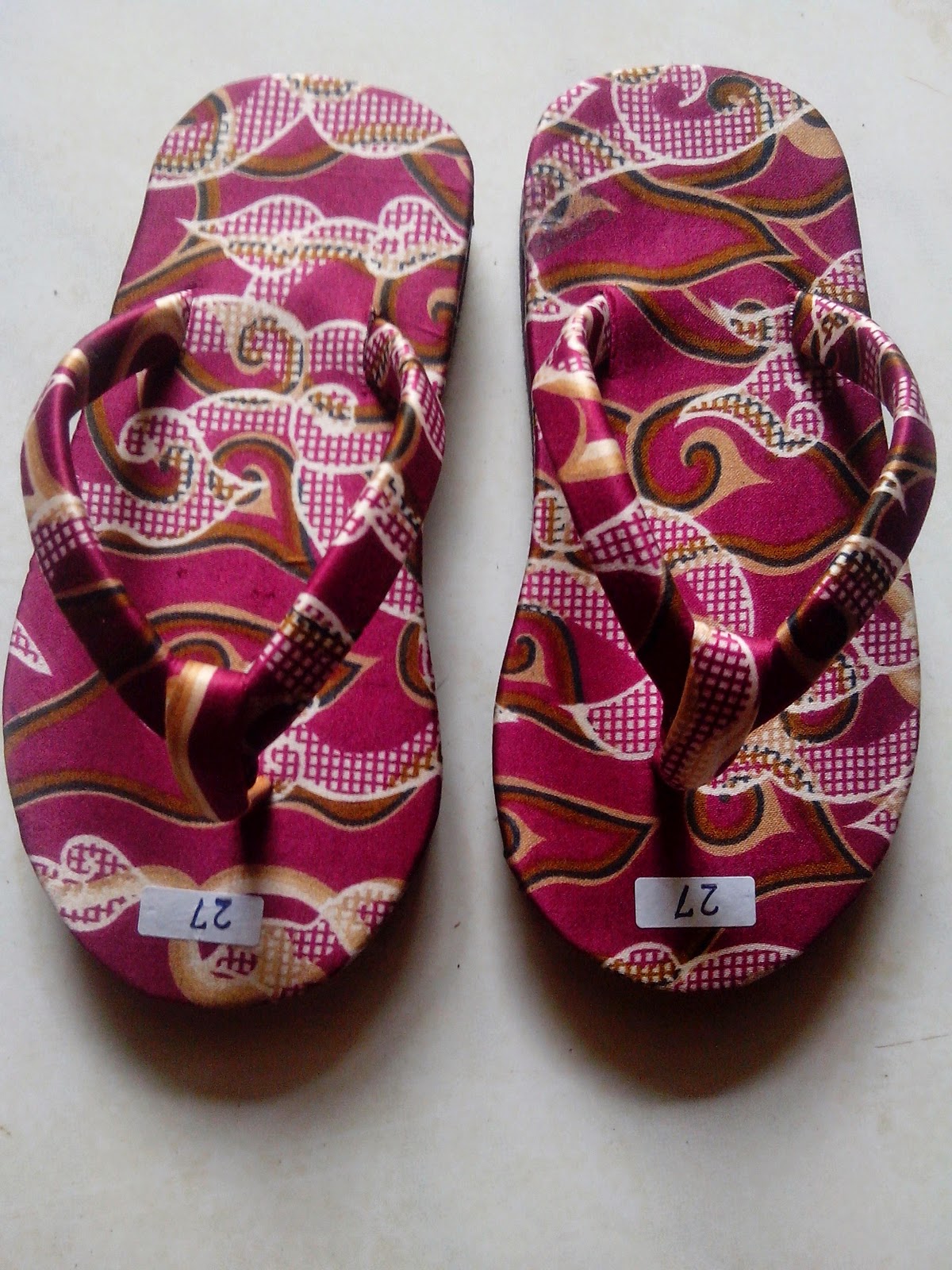 Sandal Batik "Ratu-Ruku": Sandal batik anak...