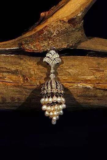 MADHAVI SILVER PALACE: Buttalu in stones