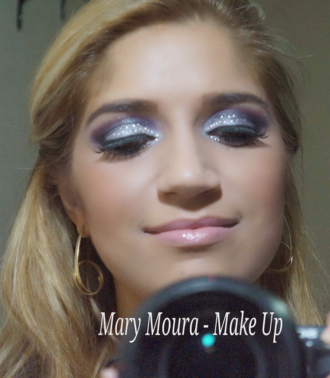 MAKE – STRASS E SOMBRA PRATA. | Mary Moimas - Make Up.