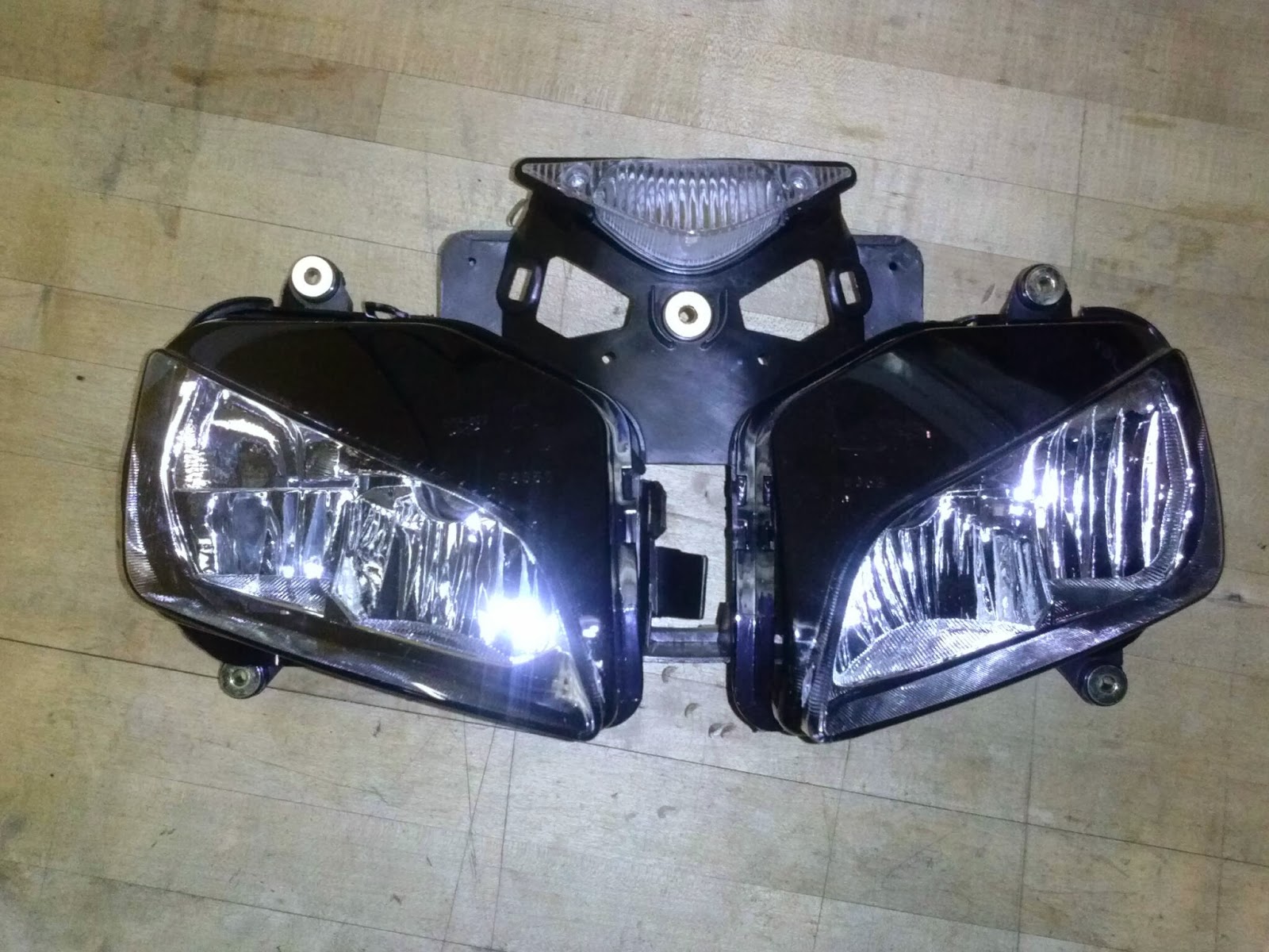 Geoff's KLR650 project: Installed 'custom' bark busters