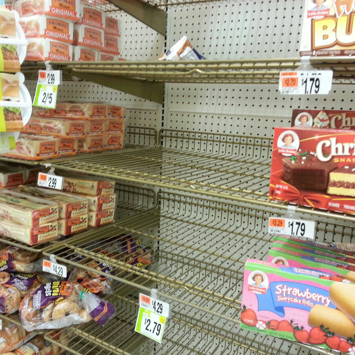 Robert Dyer @ Bethesda Row: HOSTESS PRODUCTS VANISH FROM BETHESDA SHELVES!