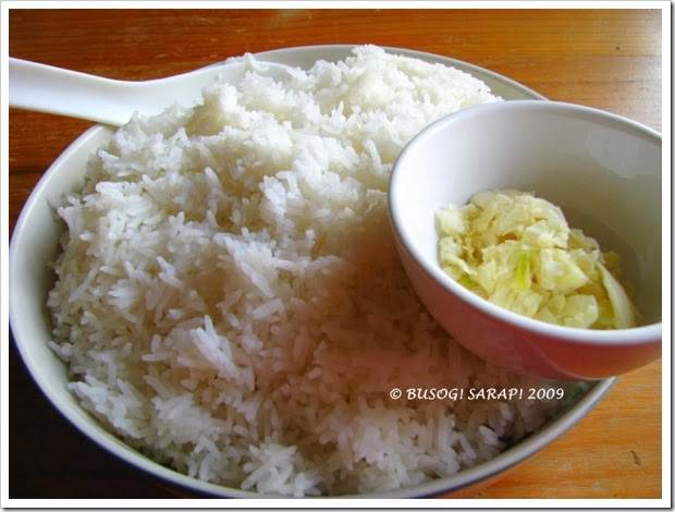 SINANGAG (Filipino Garlic Fried Rice) | BUSOG! SARAP!