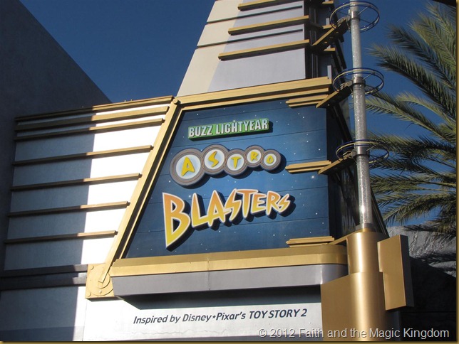 Buzz Lightyear Astro Blasters: Choose Your Targets Well