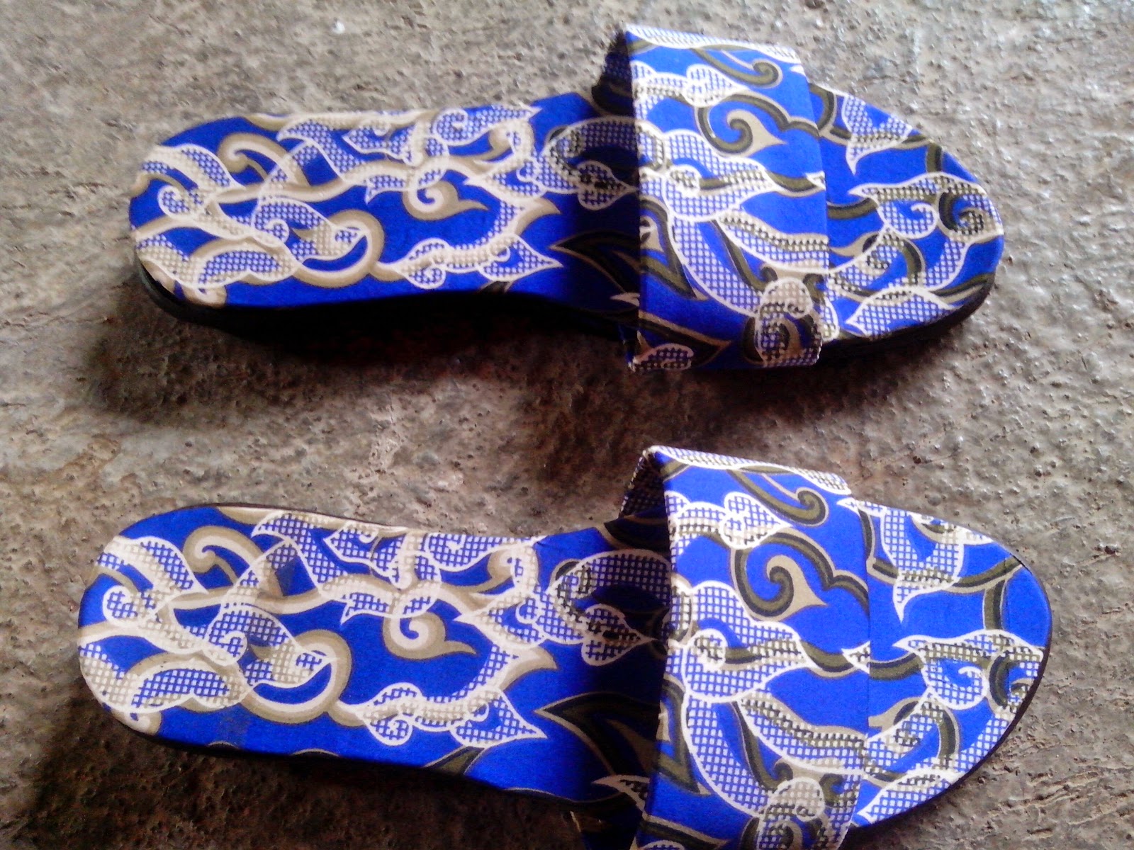 Sandal Batik "Ratu-Ruku": Sandal batik sutra halus tirta yudha by "Ratu ...