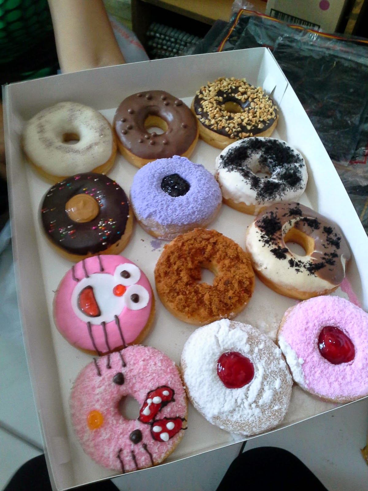 Twelve: Donat Madu Cihanjuang