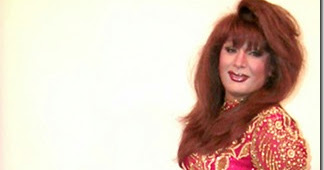 Femulate: Smile Pretty