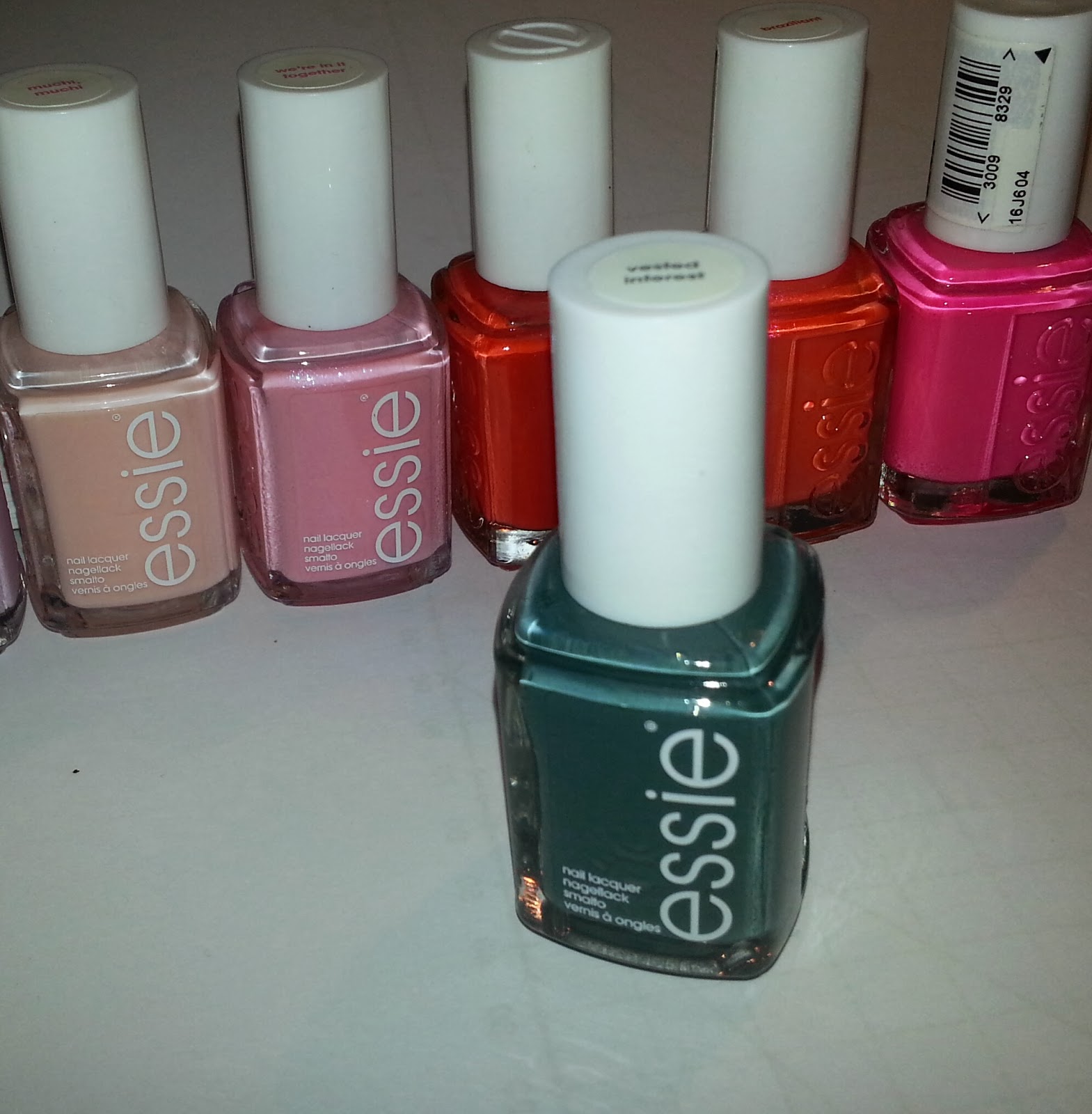 Mellicious My Style - My Blog: Essie vested interest Test