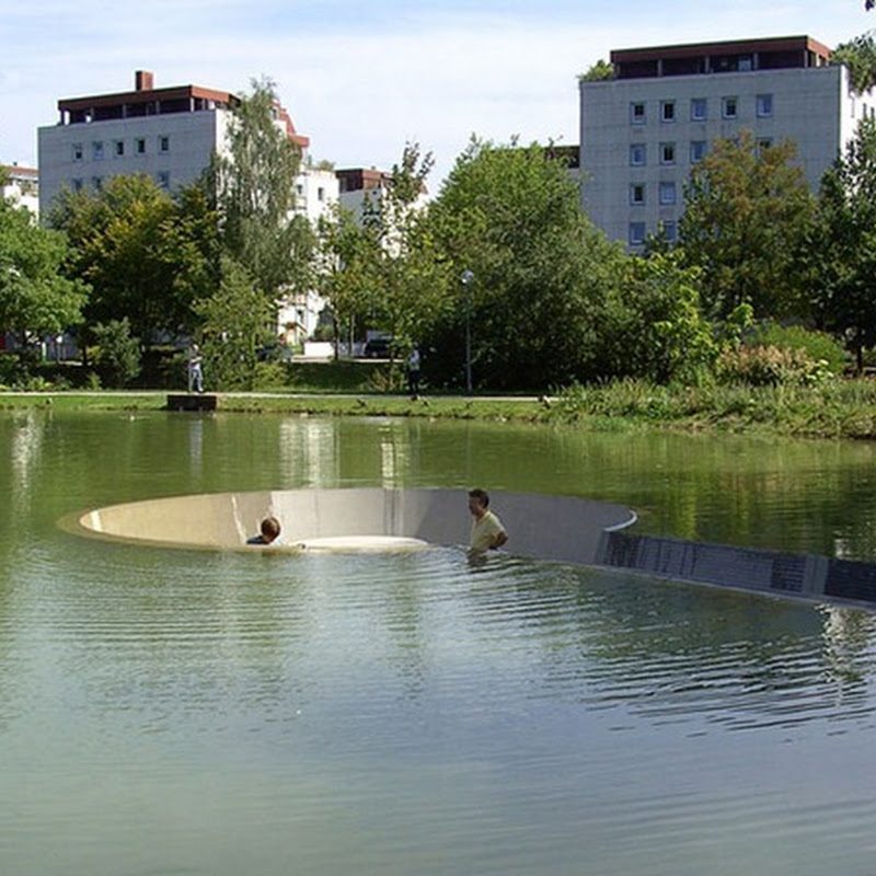 Sunken Observation Platform in the Middle of a Pond | Amusing Planet
