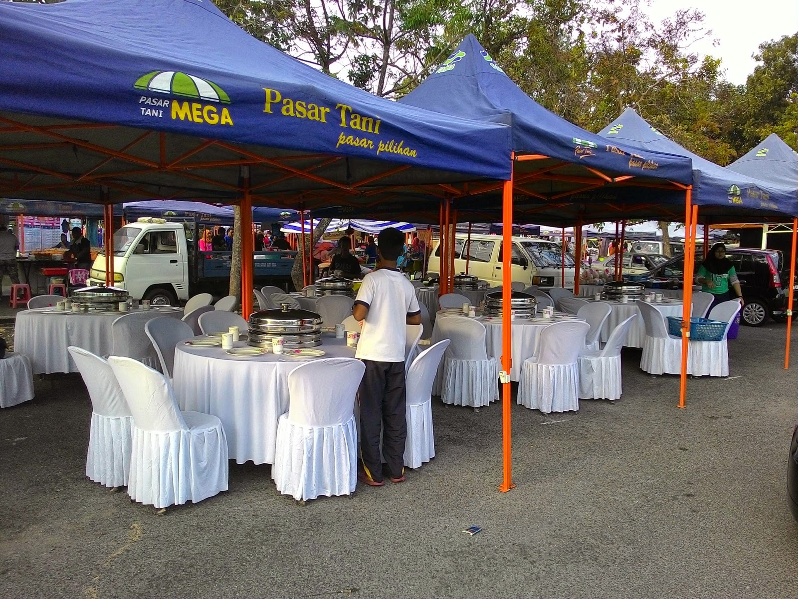 TENDA CANOPY: PASAR TANI FAMA ROUNDABOUT