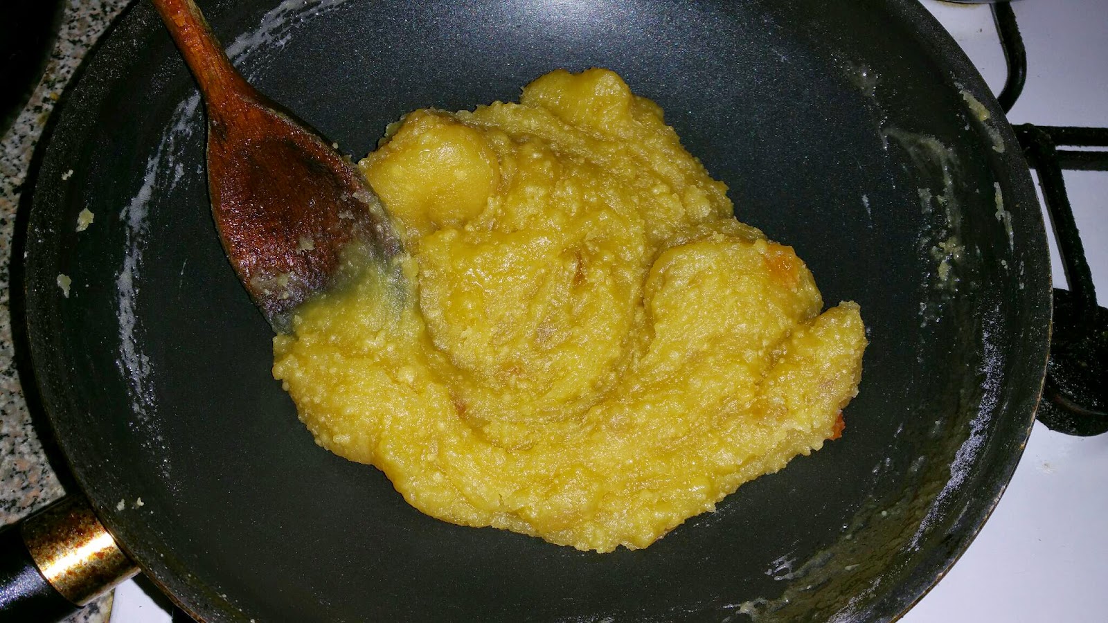 The Travelling Undhal: Tusha shinni/halwa