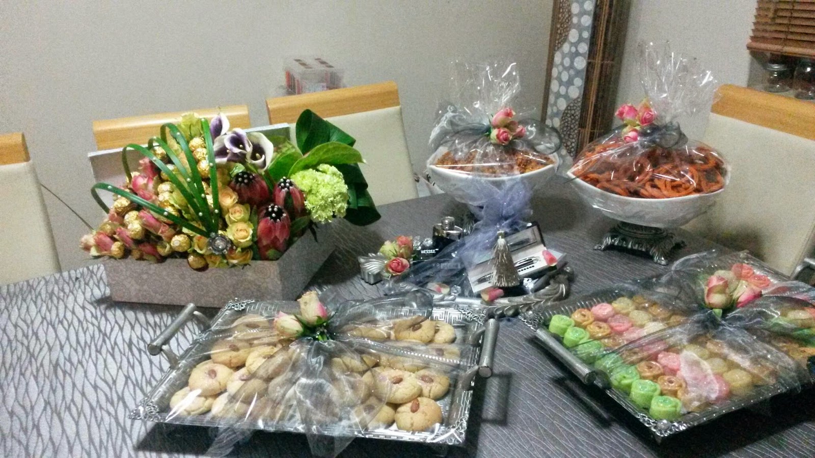 The Ribbon-Rose Diary: Engagement parcels