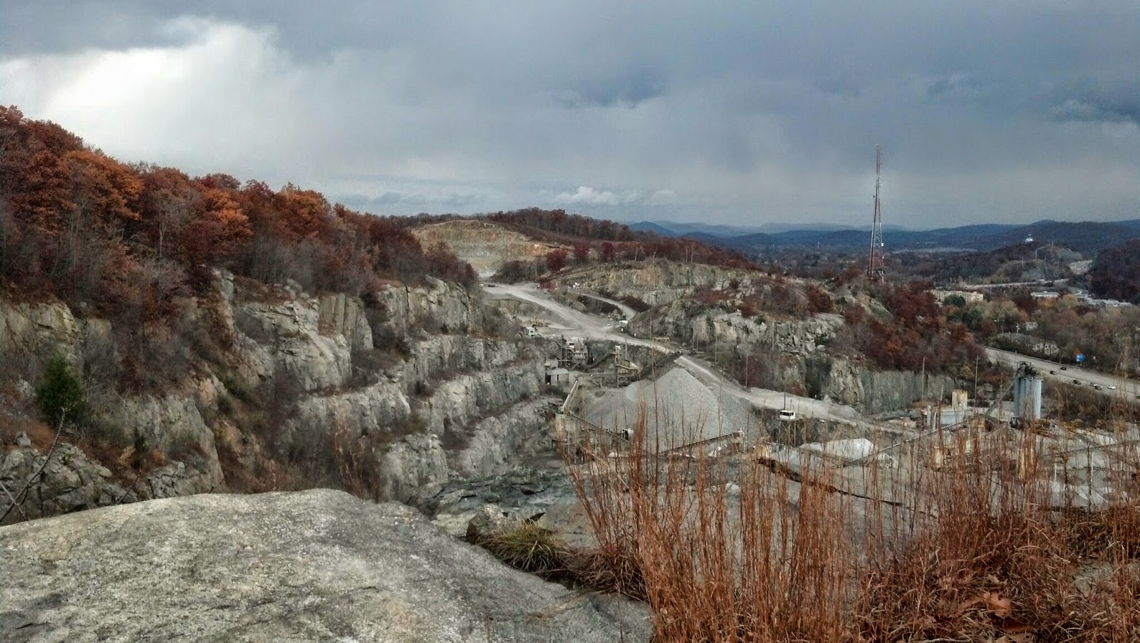 NJ Underground : The quarry in riverdale