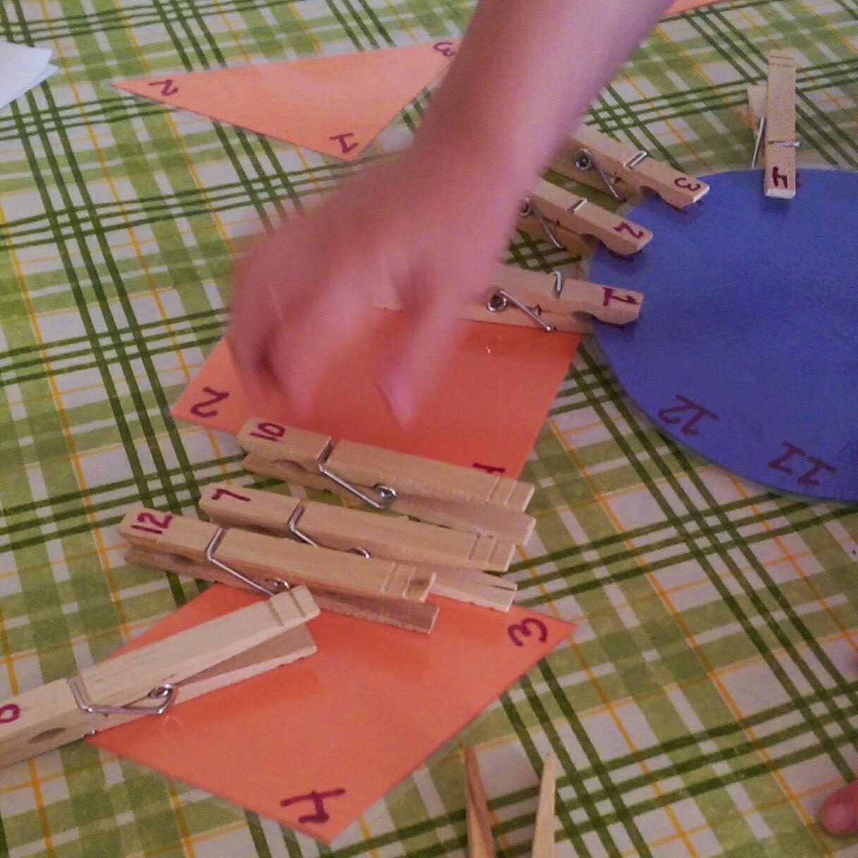Busy Bag: Clothespin Counting