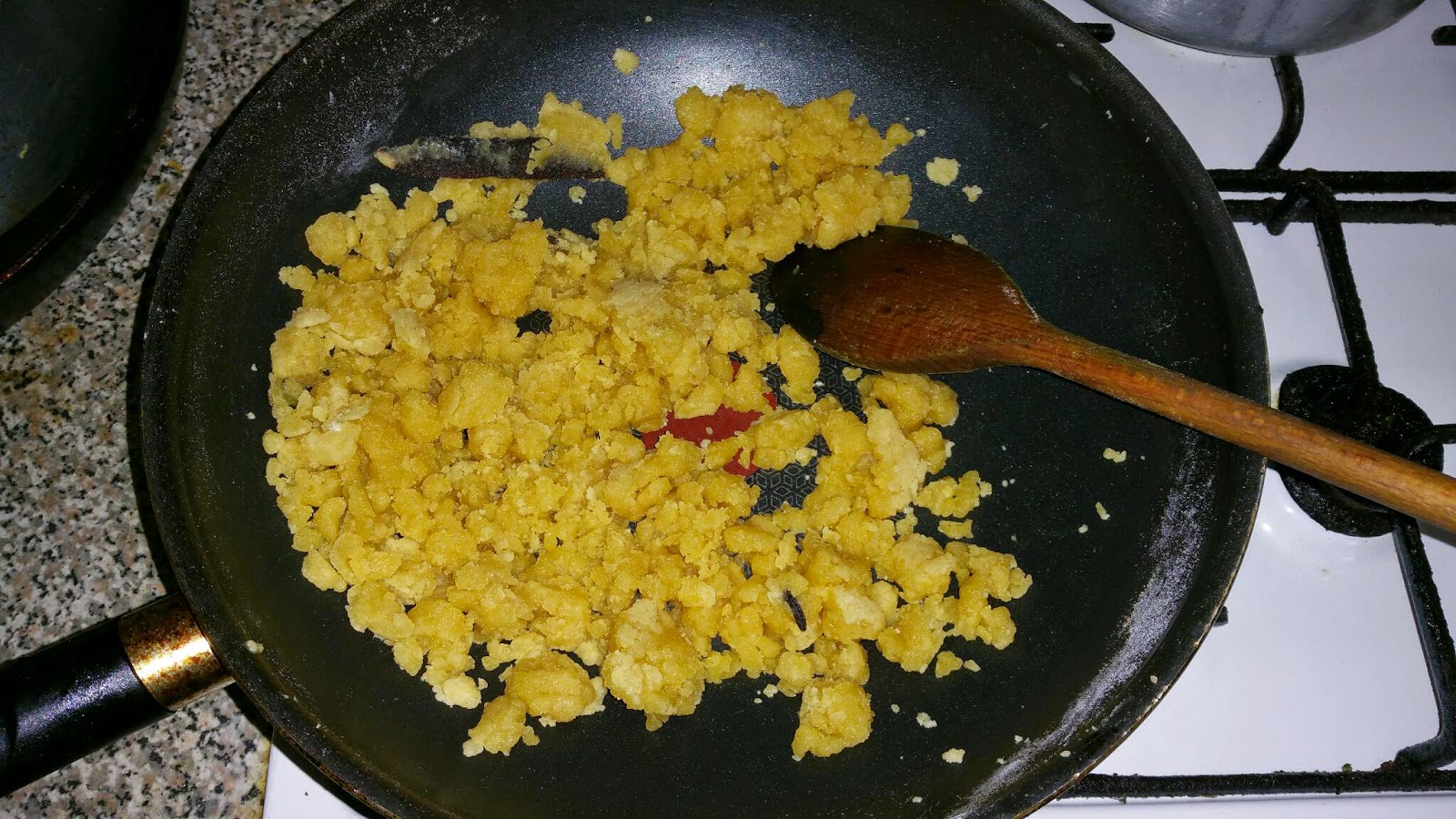 The Travelling Undhal: Tusha shinni/halwa