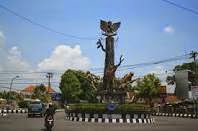 KOMUNITAS MASYARAKAT BLORA: MONUMEN GARUDA PANCASILA