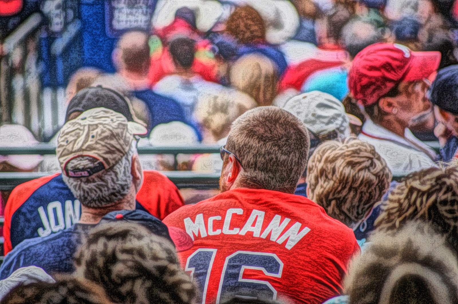 33 random pictures of people