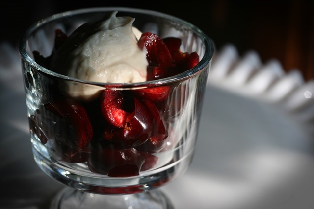 Kahlua Fruit Dip | {So Wonderful, So Marvelous}