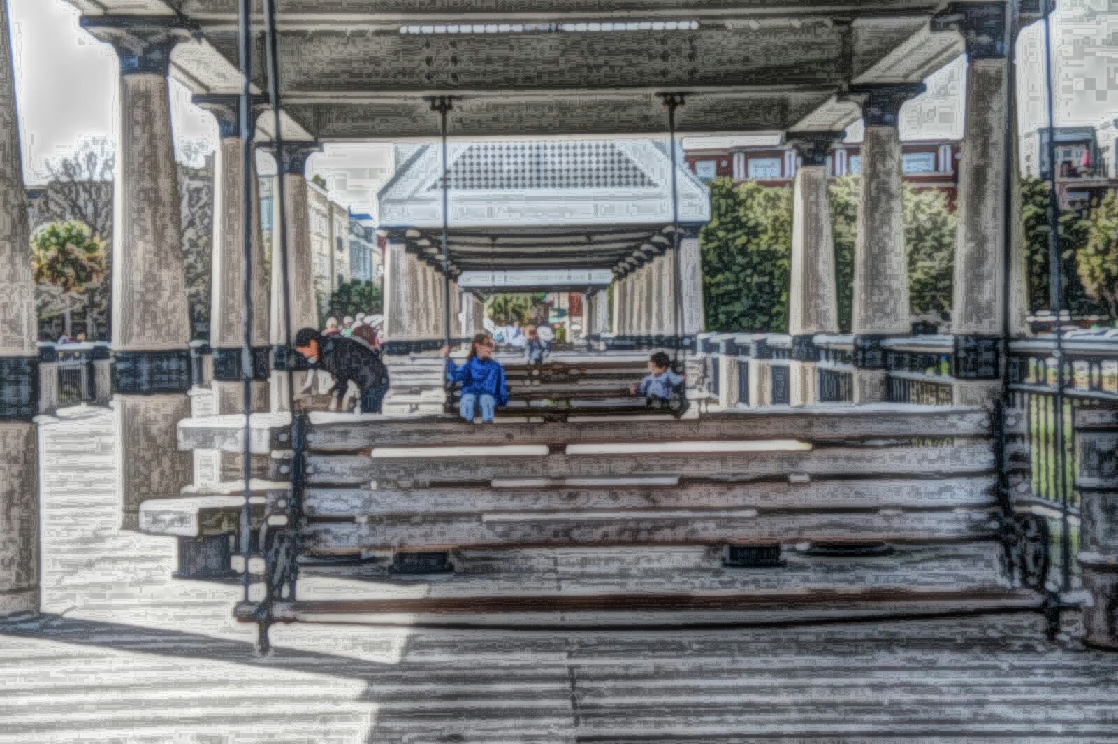 36 random free pictures available for download