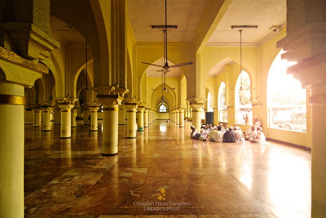 METRO MANILA | Inside Manila’s Golden Mosque in Quiapo | Lakad Pilipinas