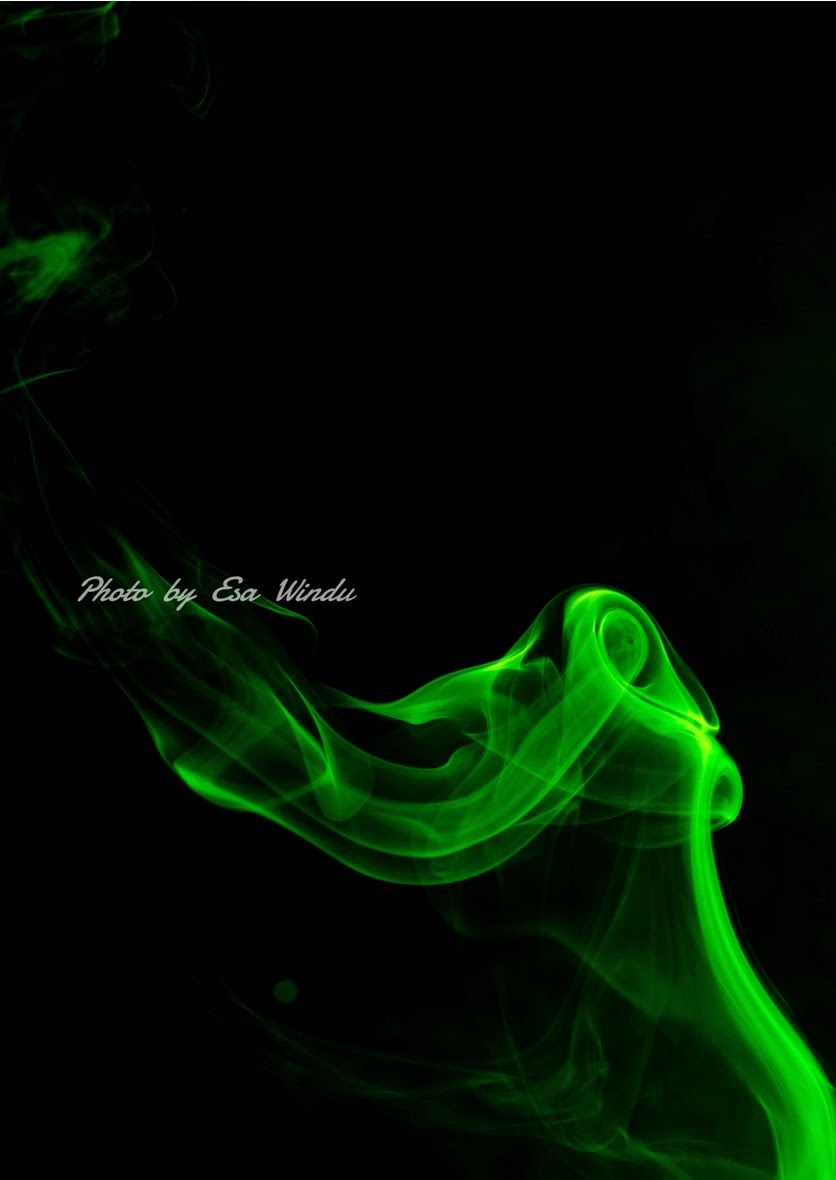 Asap warna warni | RESOLUTION