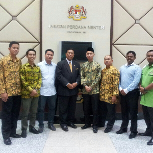 SUHAIZANNOH: KUNJUNG HURMAT DAN PENGHARGAAN KEPADA DATUK BORHAN BIN DOLLAH