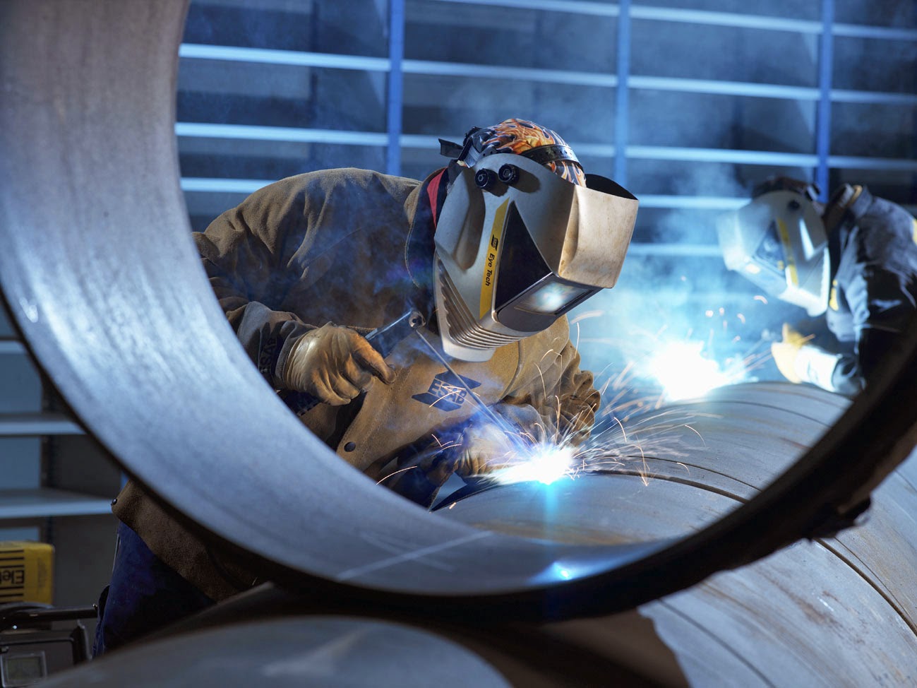 WELDER & FITTER >> ROYAN NAGASONA