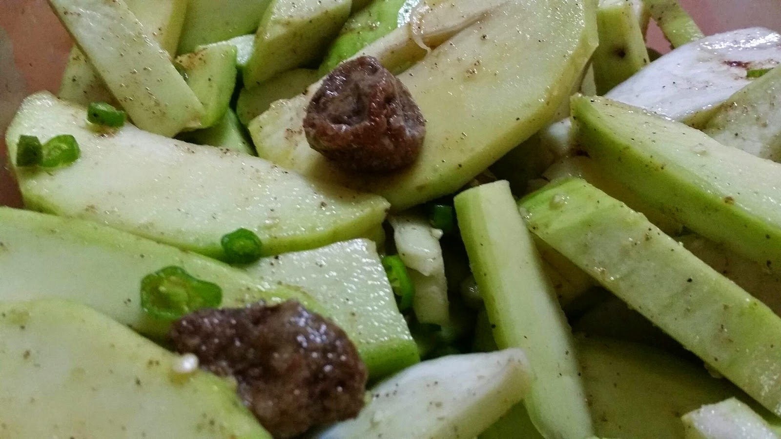 ZULFAZA LOVES COOKING: Jeruk mangga/betik/kedondong asam boi