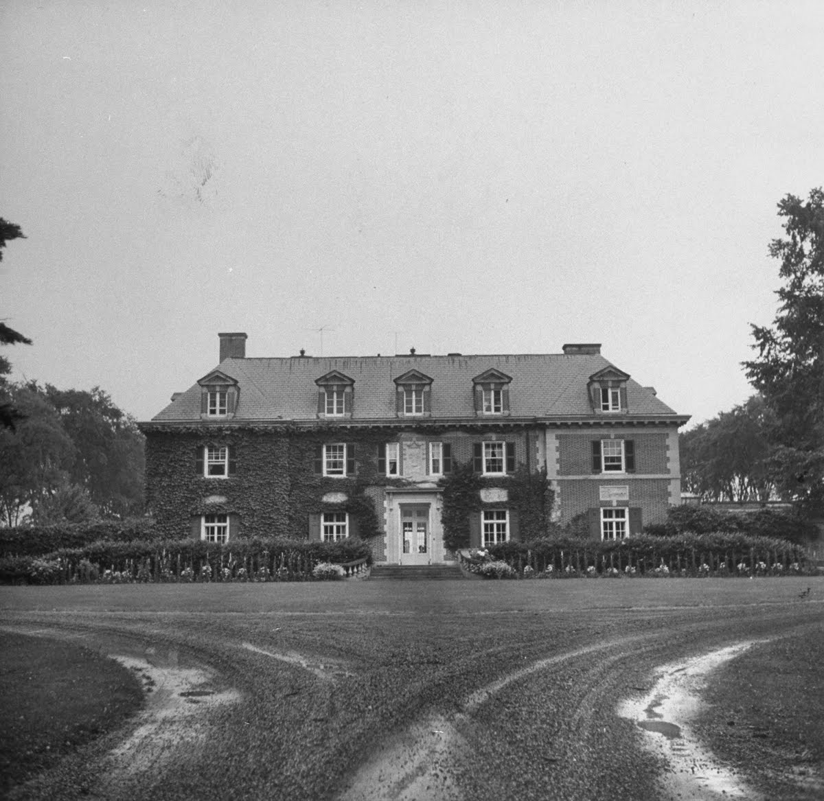 Frederick Vanderbilt Field — Google Arts & Culture