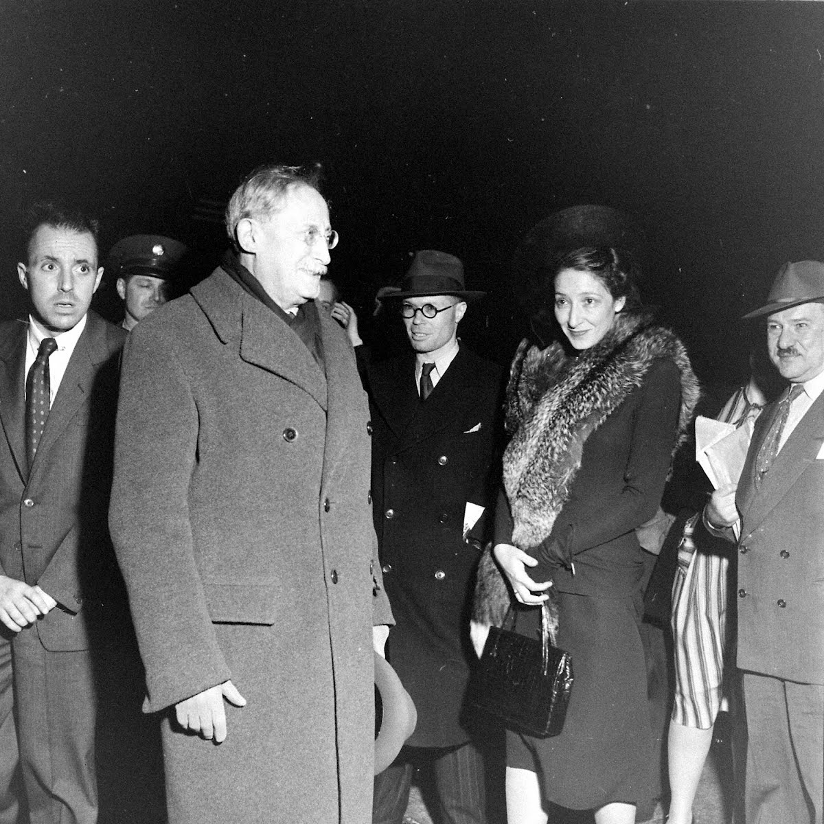 Léon Blum — Google Arts & Culture