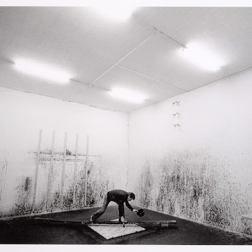 Jerry Keizer in zijn atelier, Oscar van Alphen, 1988 - Rijksmuseum