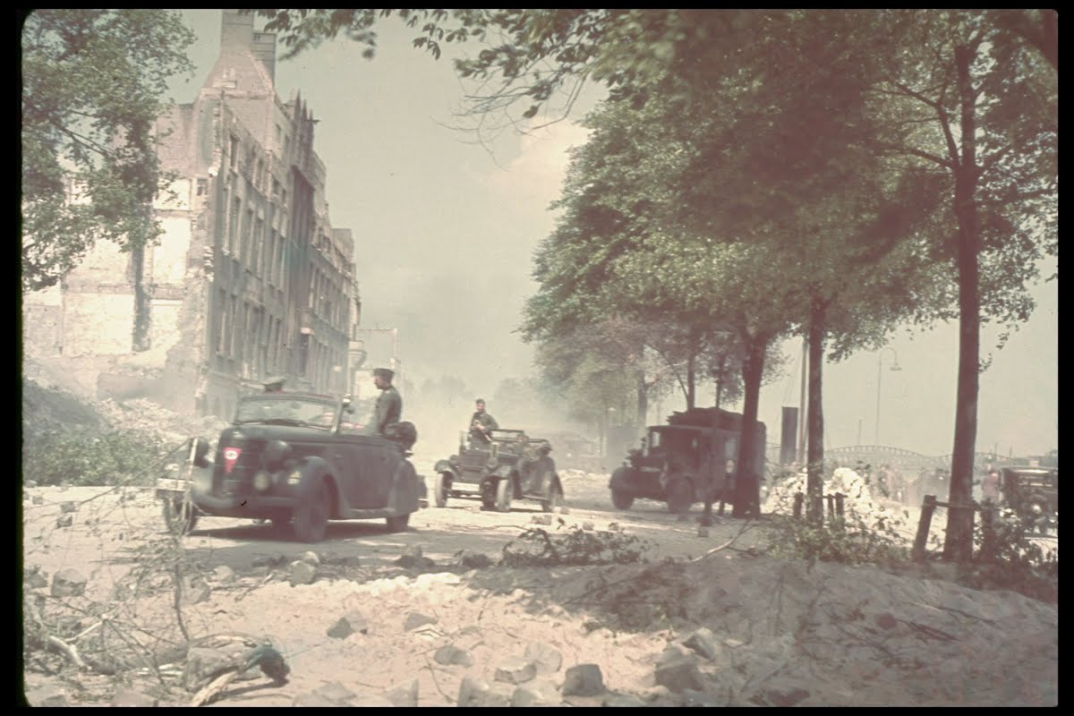 Hitler/Jaeger File - Hugo Jaeger — Google Arts & Culture