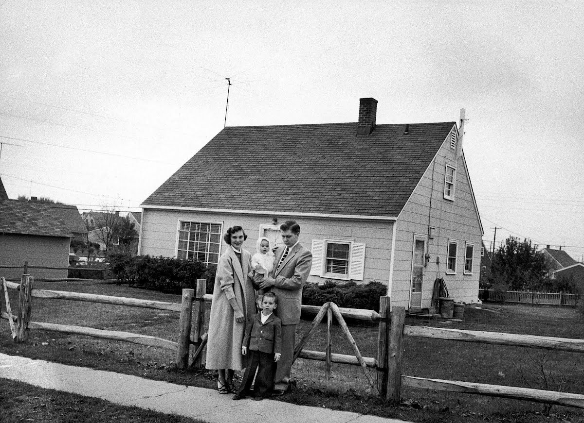 Levittown — Google Arts & Culture