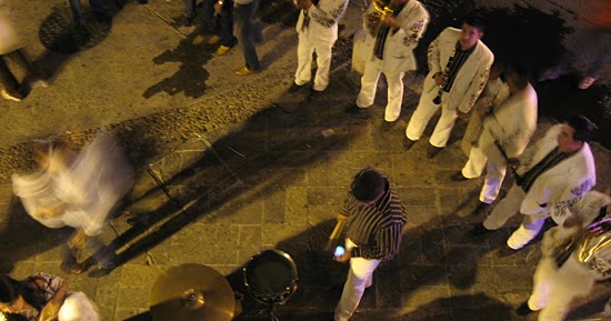 UNOMOS: Dancing in Mexico