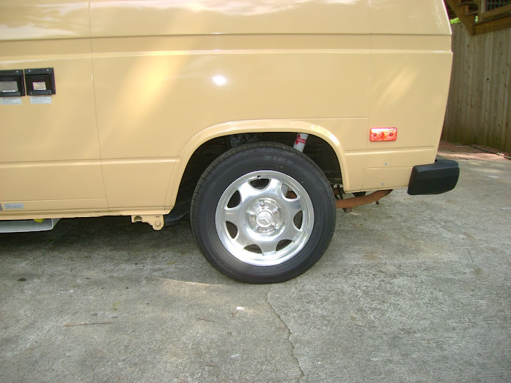 TheSamba.com :: Vanagon - View topic - 16" Rims with Carat Springs