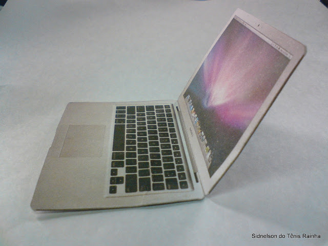 Sidnelson Papercraft: Mac Book - 30.03.2010