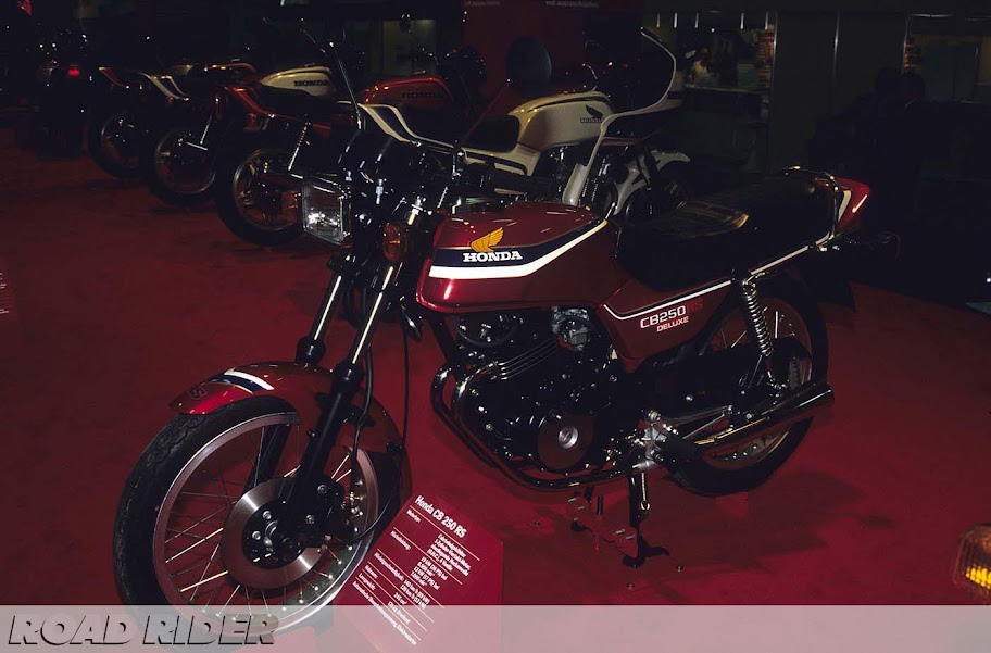 ROAD RIDER: HONDA CB250RS