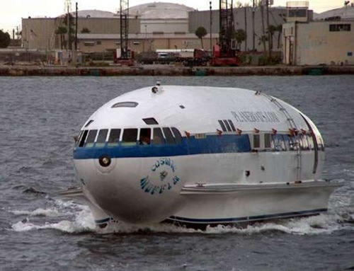 Cosmic Muffin, a boat that was once an airplane | Amusing Planet