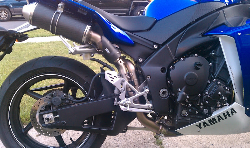 2010 R1 Leo Vince cat eliminator pic | Yamaha R1 Forum: YZF-R1 Forums